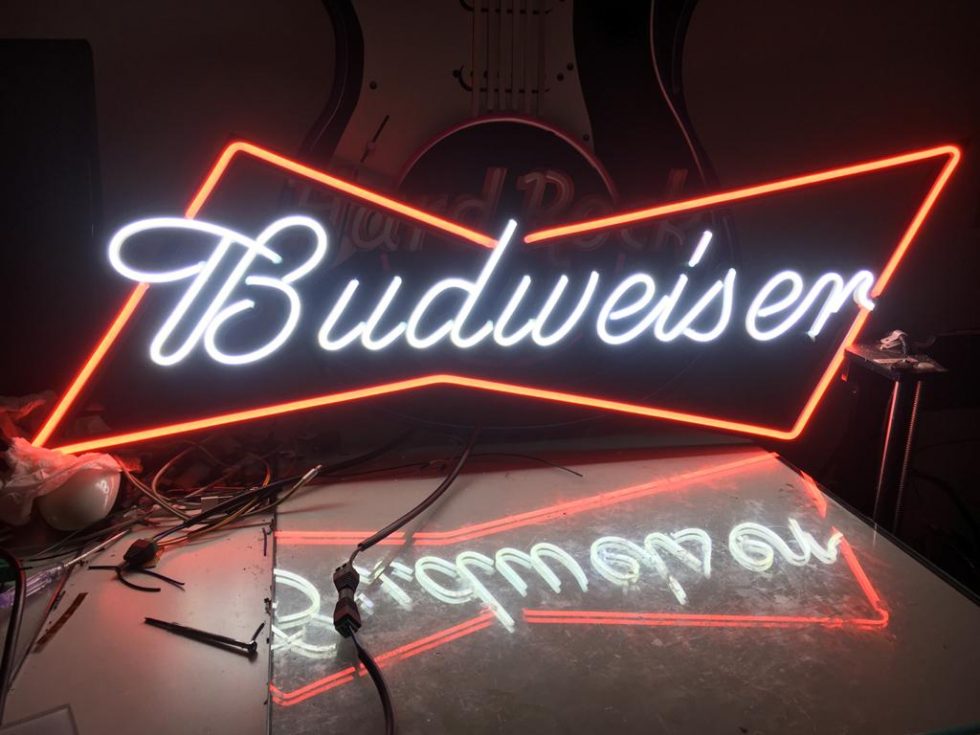 Rótulos de Neón LED que NO Contaminan | GrafiRótulo Soluciones Gráficas ...